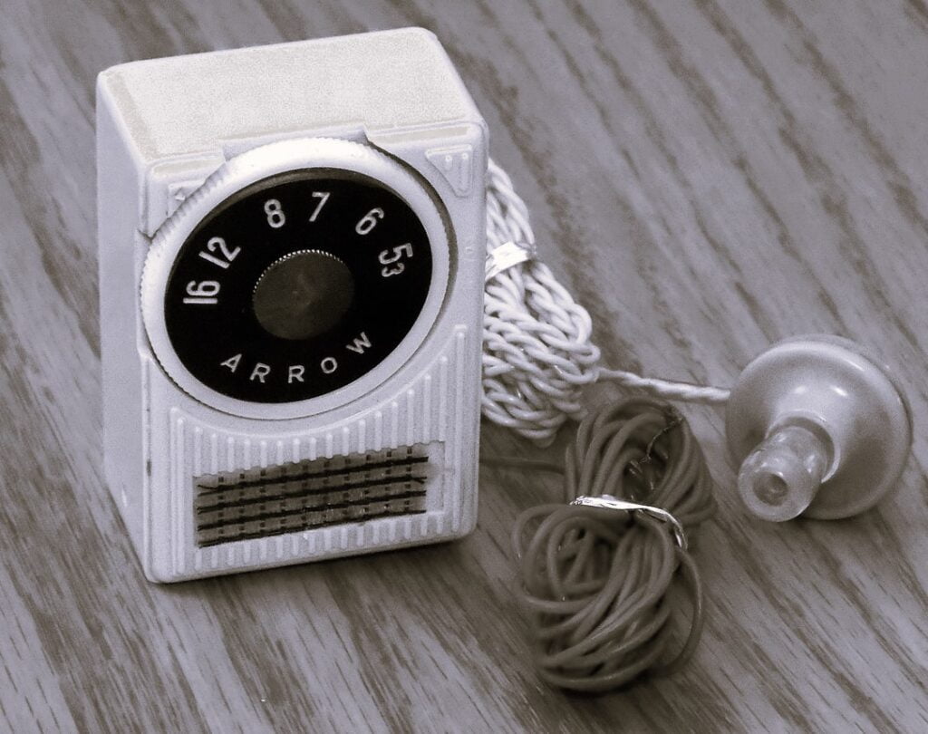 Unraveling the Remarkable Invention of the Radio - Evolution Of The ...